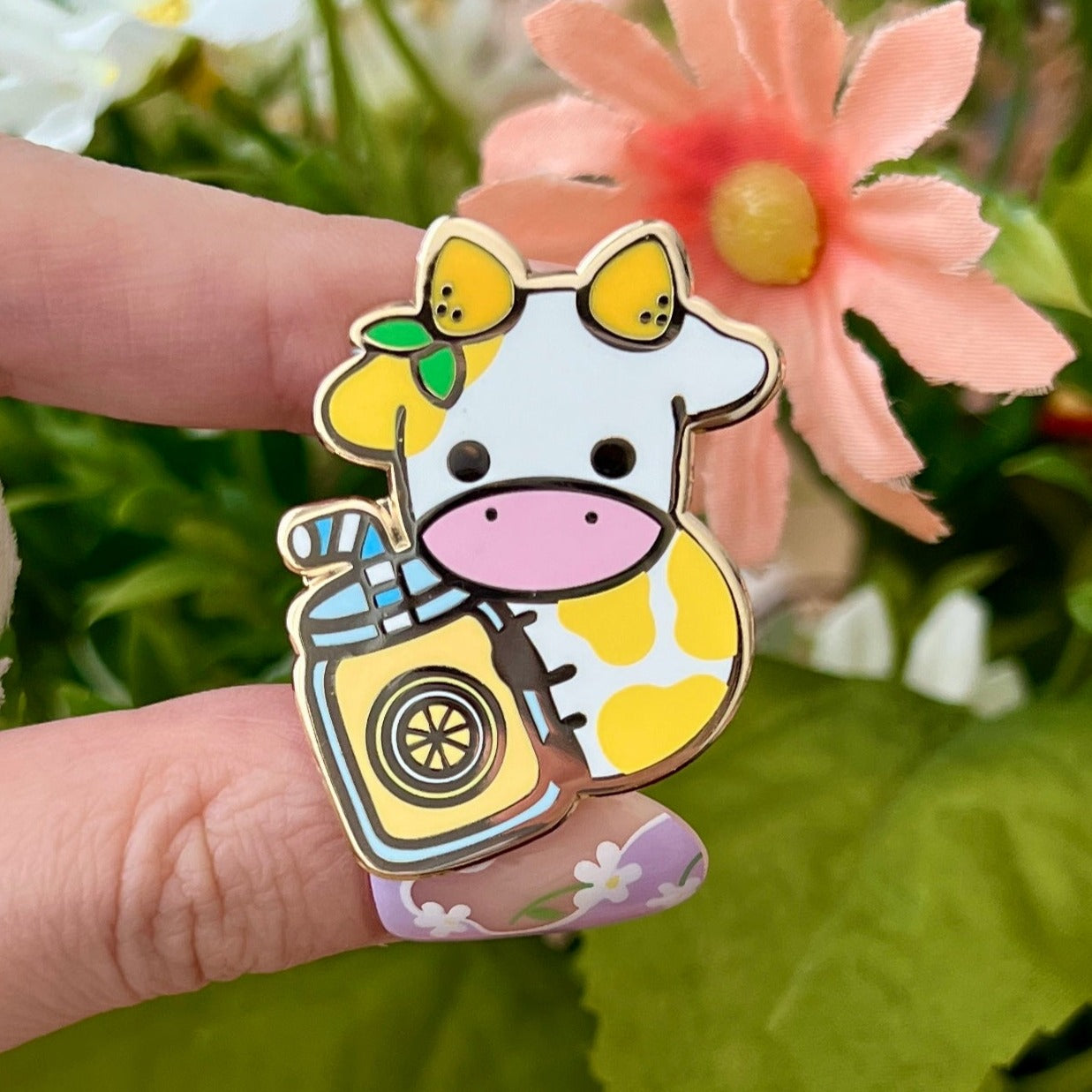 Lemon Cow Pin – Berrycutestudio